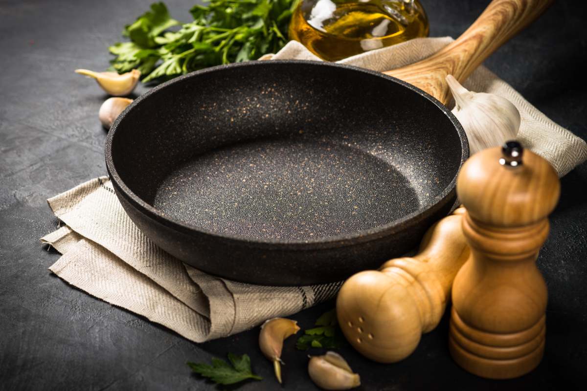 How long does a Teflon pan can last? How to maintain? Is it safe?